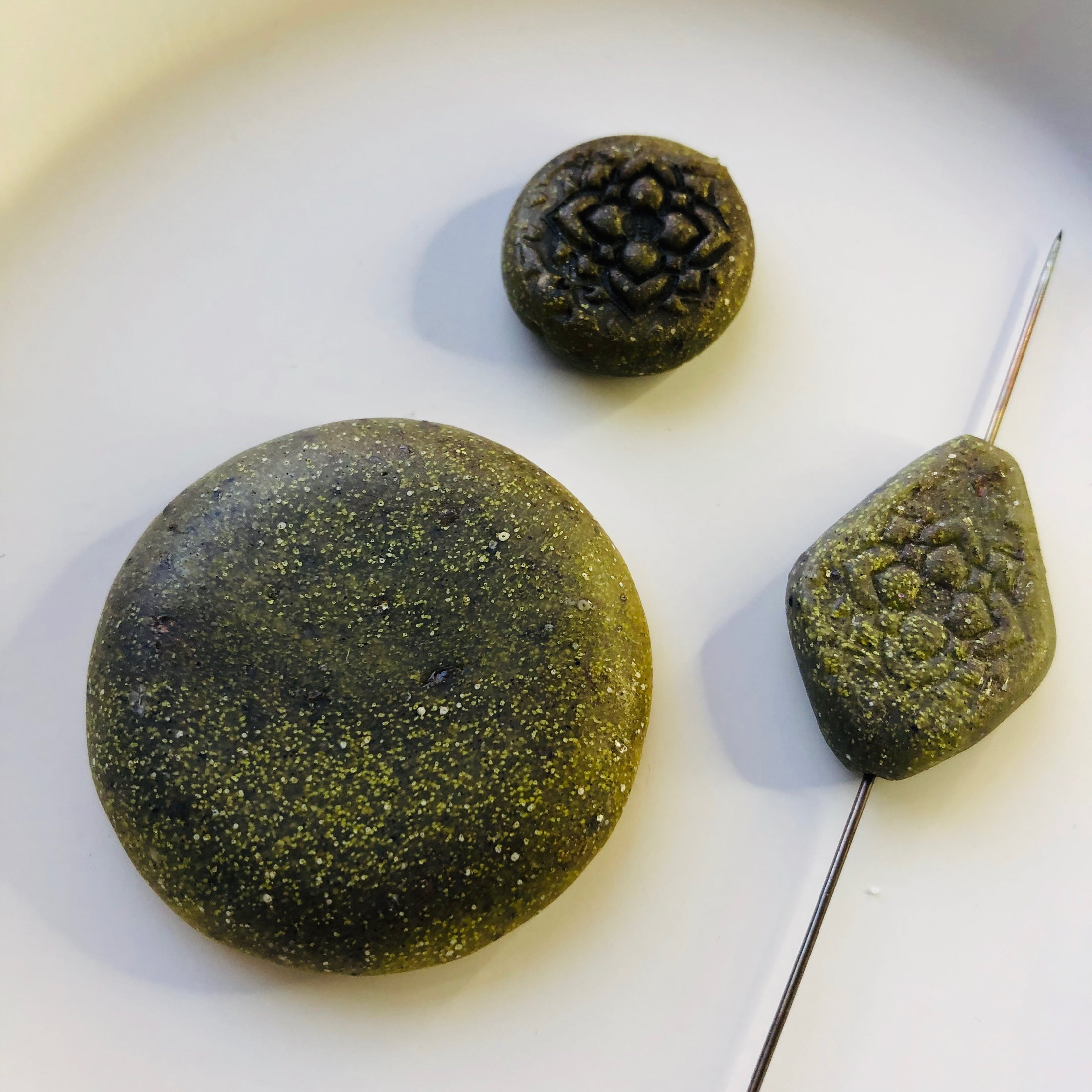 Polymer Clay Faux Stone with Embossing Powder tutorial – Create Along